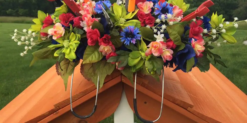 Headstone Saddle Brackets for Cemetery Flower Decorations