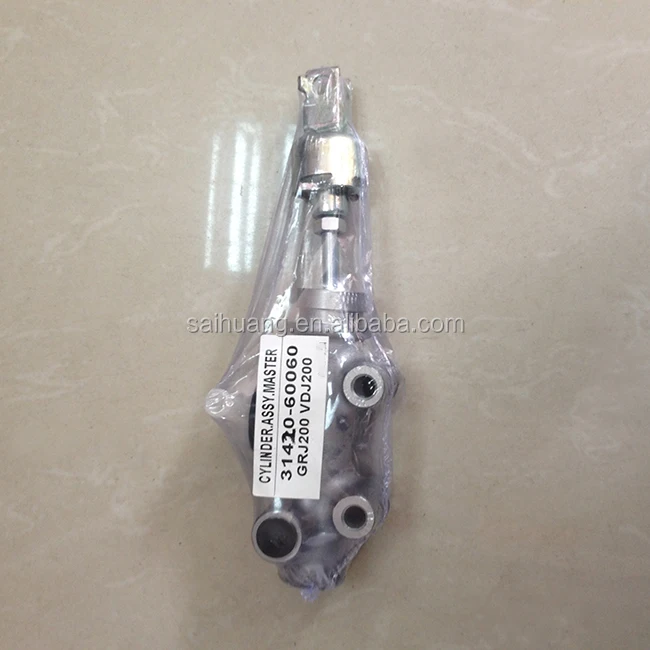 31420-60060 Clutch Master Cylinder for Land Cruiser GRJ200