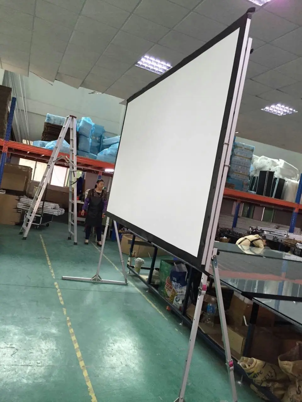 200 Inches Mobile Projection Screen - Fast Fold & Easy Carry