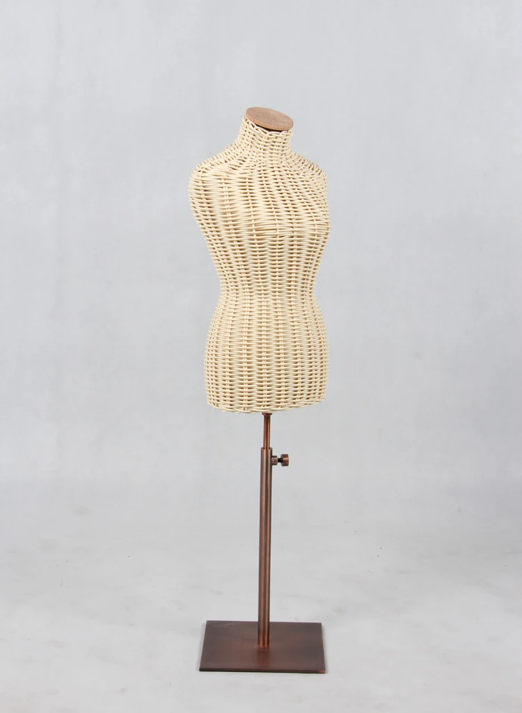 Welldisplay Rattan-Weaved Bust Form - Elegant Jewelry Mannequin