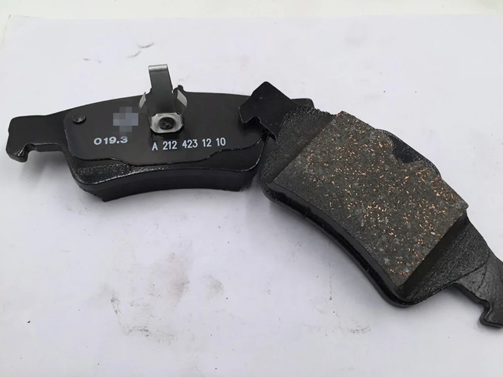 W212 W218 High Quality Rear Brake Pad Set For Benz 212 E200 Cls300 Rear ...