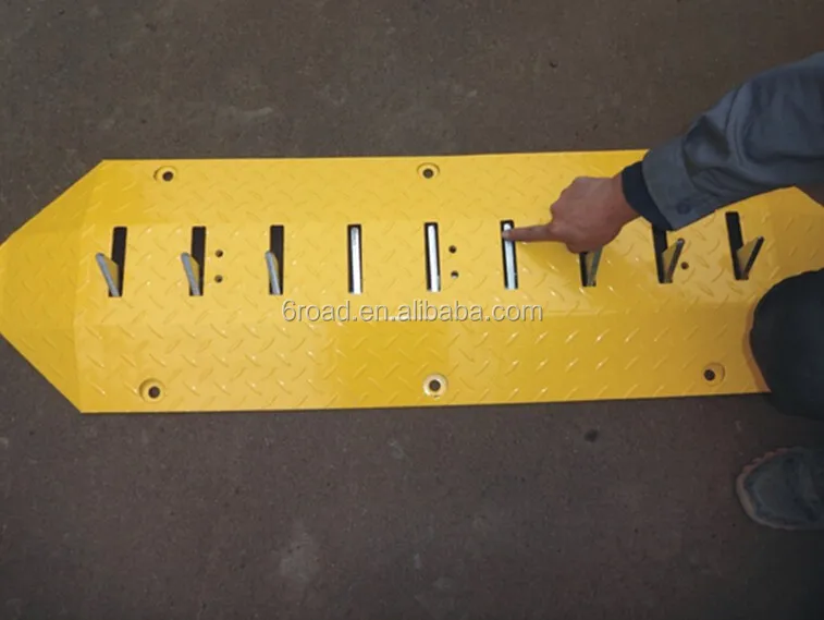 Ce Tyre Killer One Way Metal Speed Hump. Traffic Road Spikes - Buy Road ...