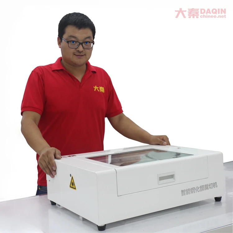 Small Manufacturing Mobile Tempered Glass Making Machine For Any Mobile ...