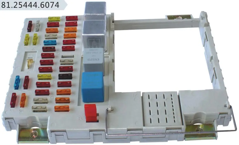 Central Electrical Automotive Fuse Relay Box For Man Truck - Buy ...
