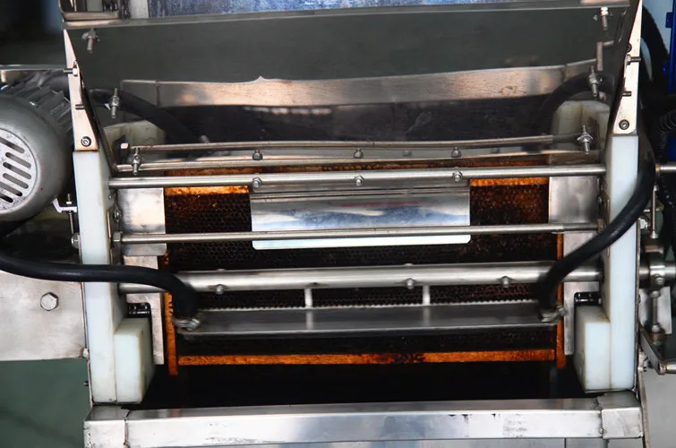 Langstroth Frame Size Automatic Honey Uncapping Machine For Beekeeping ...