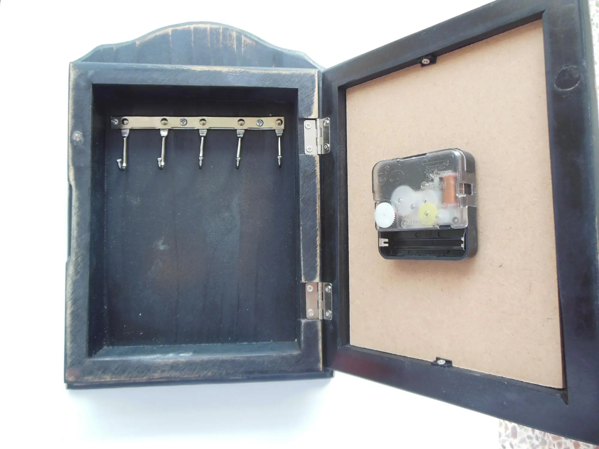 Quartz Old Antique Decorative Wood Wall Clock - Safe Storage