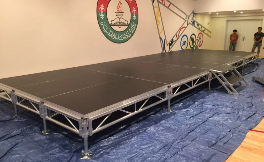 Anti-slip 4x4 Aluminum Stage Platform With Adjustable Legs - Buy 4x4 ...