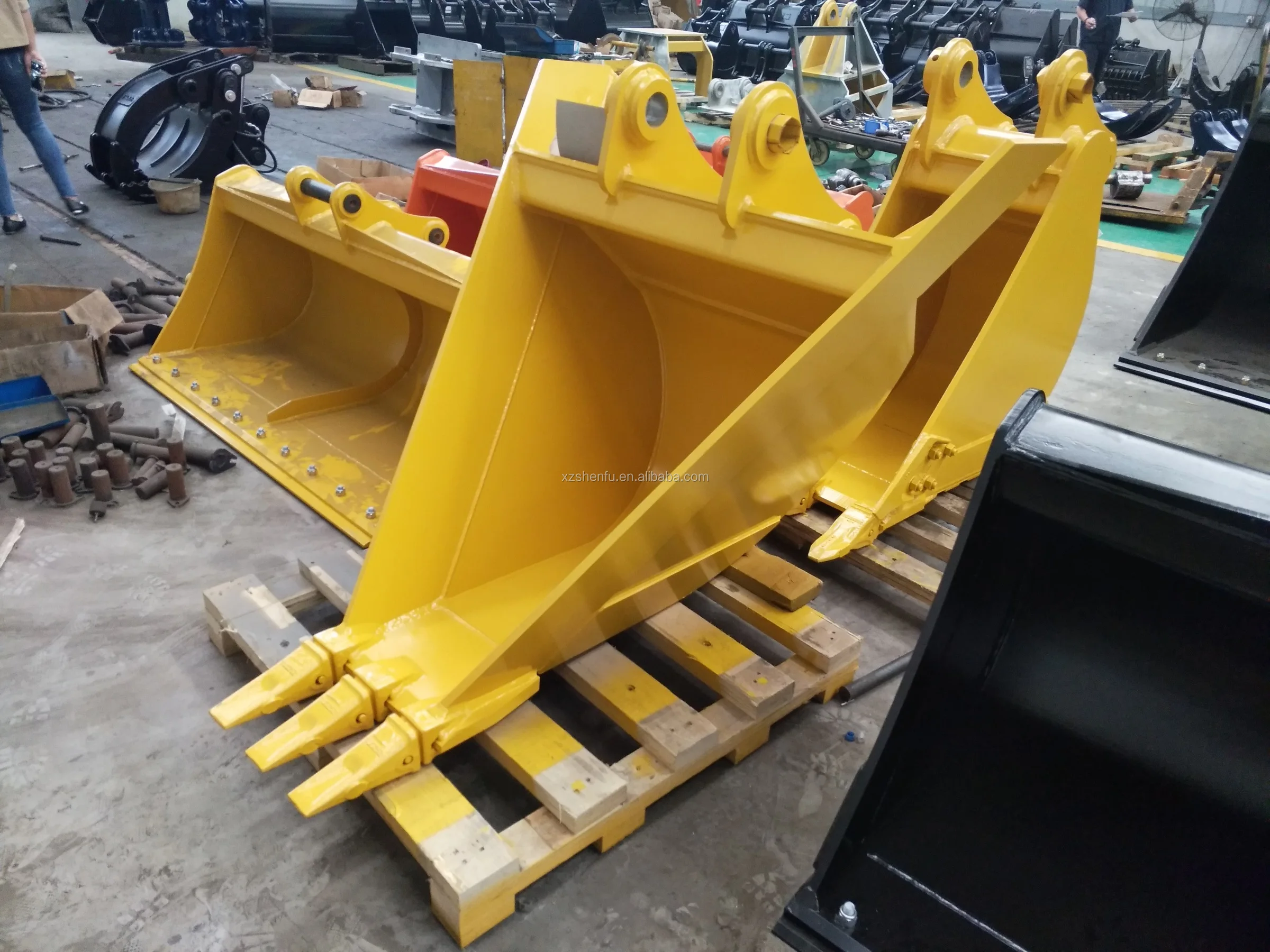 Trapezoidal Bucket V Type Digging Bucket with Wings for PC120 Excavator