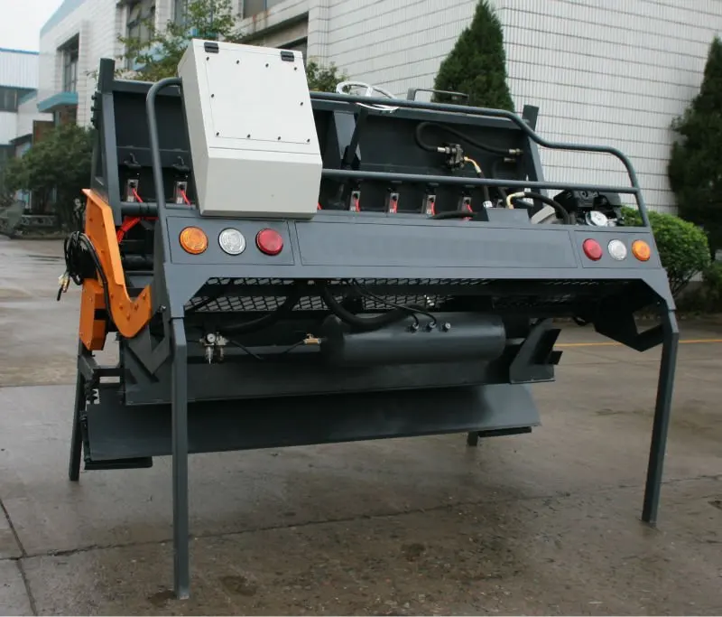 Ikom Aggregate Chip Spreader Machine Manufacturer - Buy Aggregate ...