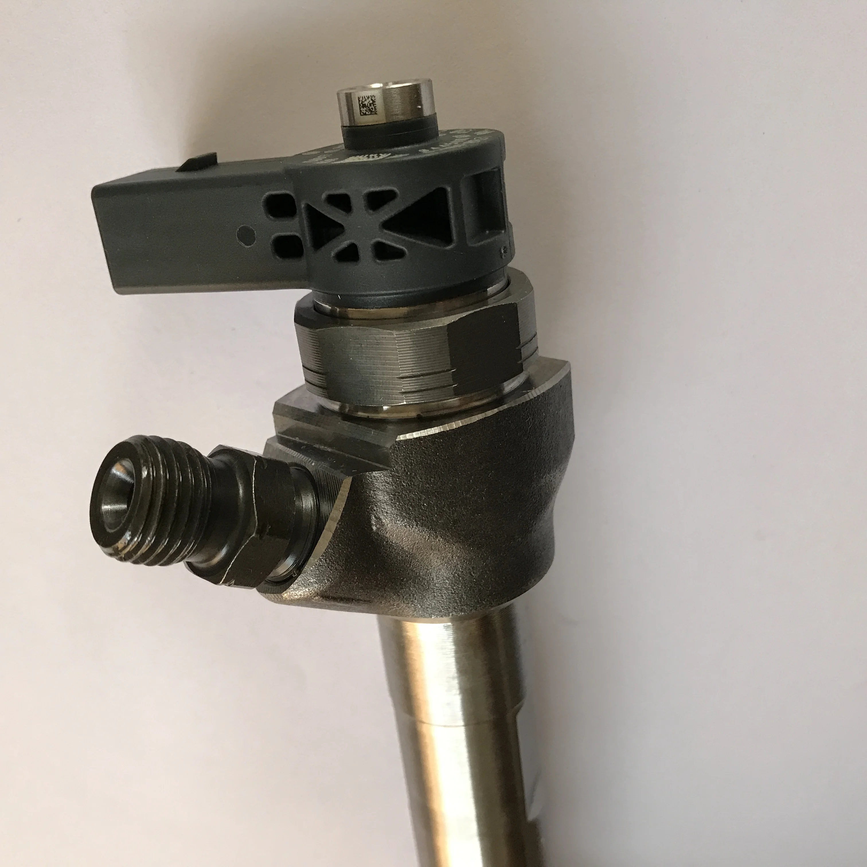 High Quality Injector 0445110369/0445110469 for Diesel Cars