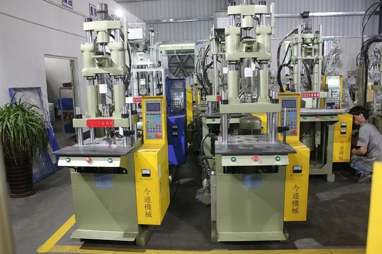 45T Fish Bait Plastic Injection Molding Machine - 1 Year Warranty