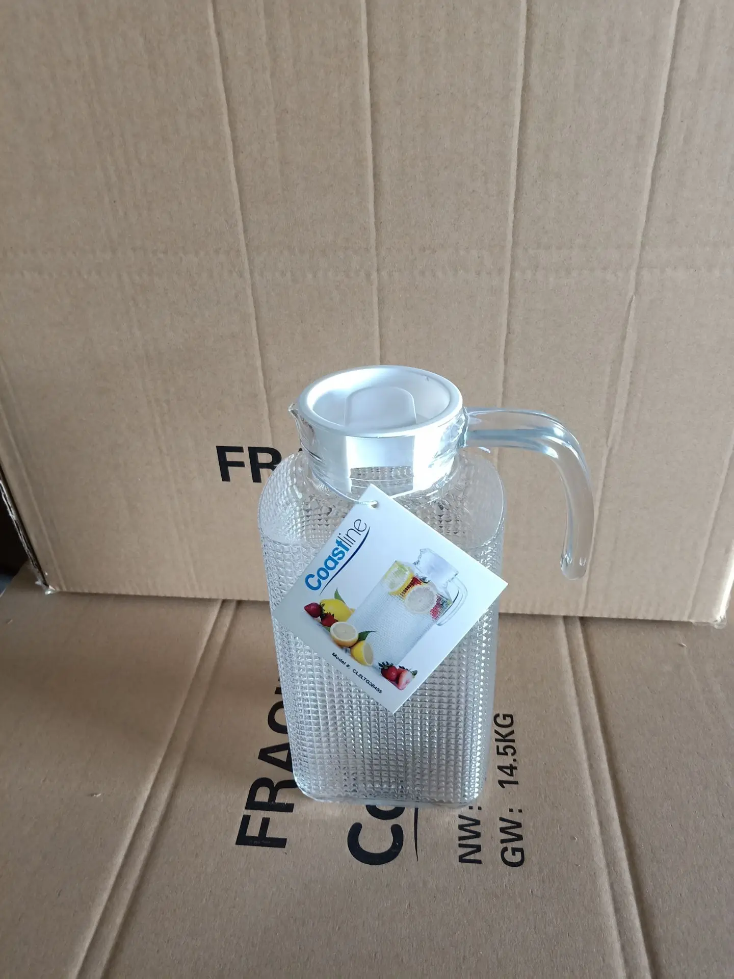 2-liter Glass Pitcher with Lid - Sustainable & Versatile