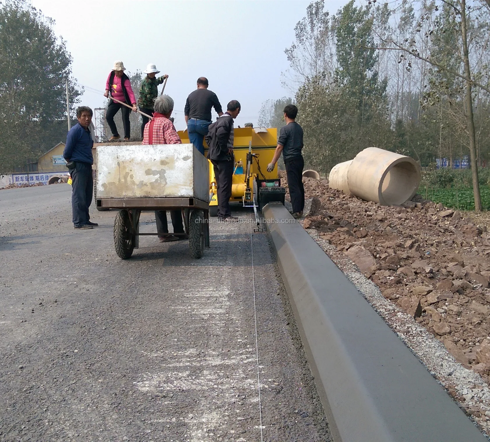 Concrete Curb and Gutter Machine - Efficient and Durable