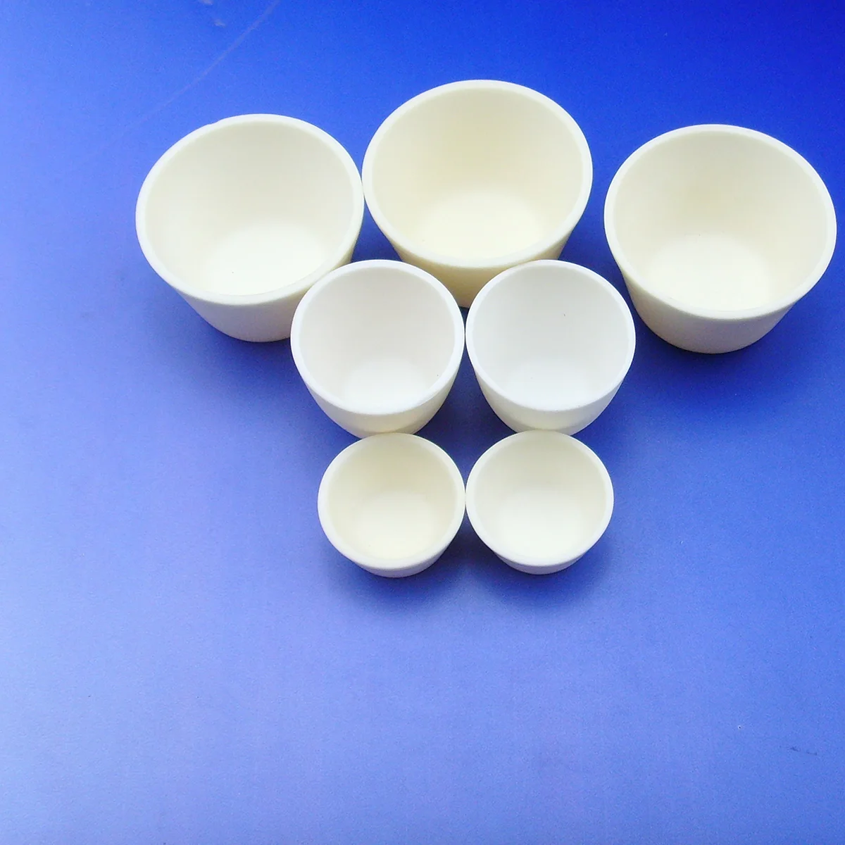 Standard Price 99.5 Alumina Refractory Melting Ceramic Crucible ...