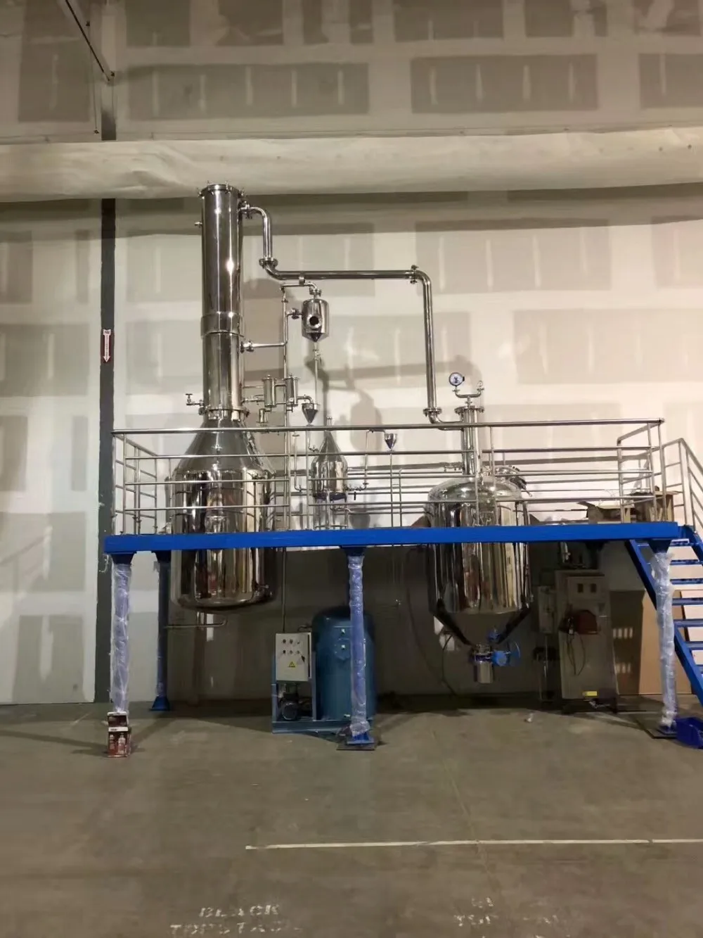 Steam Distillation Unit for Essential Frankincense Oil