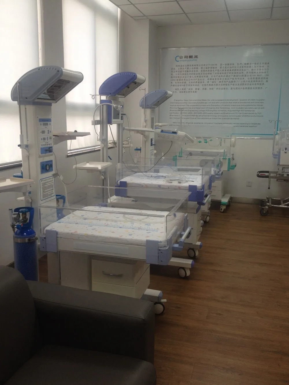 Neonatal Warming And Resuscitation Table/infant Radiant Warmer - Buy ...