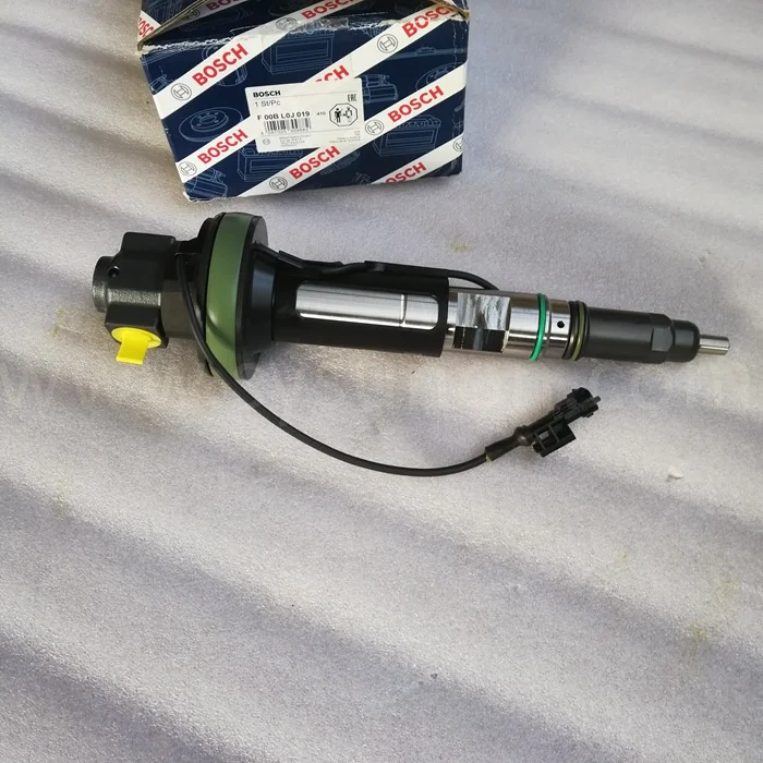 Mining Machinery Engine Parts Diesel Fuel Injector Nozzle 4955527 ...