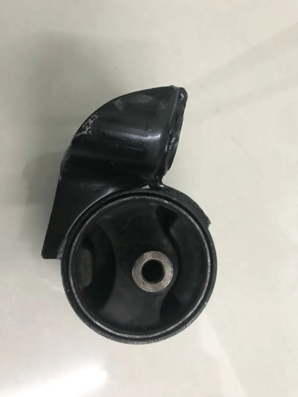 8913 A6759 0K30E-39-060C 21810-FD060 Rubber Engine Mount for Kia Rio 1.5L