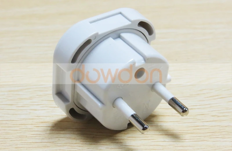 Universal 4.0mm 10a 3 Pin Square To Round Adapter Plug - Buy Round ...