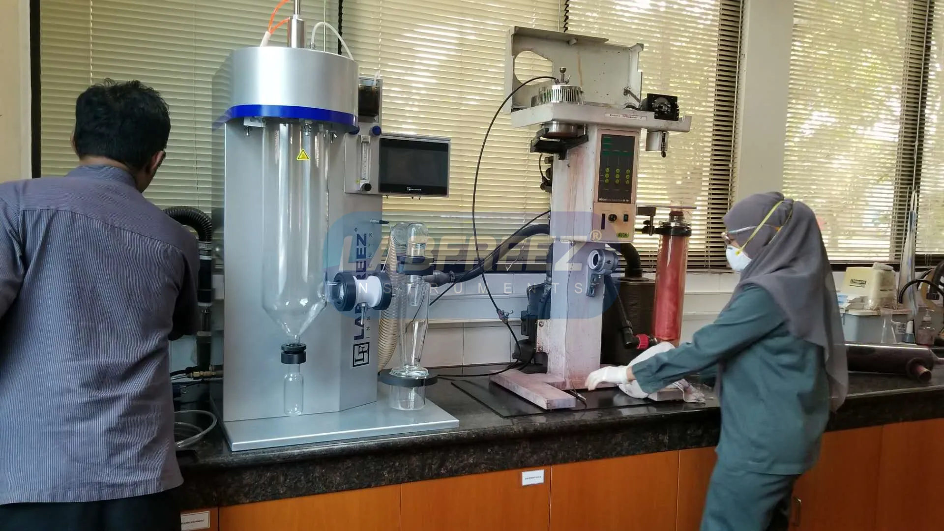 Laboratory Mini Spray Dryer, Bench-top Small Spray Drying Machine Price ...