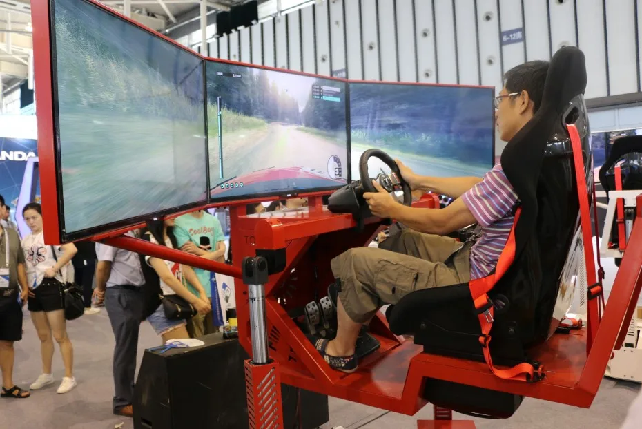 3 Hd 스크린 자동차 경주 시뮬레이터 아케이드 오락 동전은 게임 센터를 위한 도매 게임 기계를 운영했습니다 Buy 실내 오락 게임 기계총격사건 아케이드 게임 기계