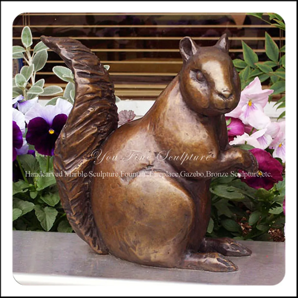 Lovely Metal Animal Sculpture Garden Outdoor Bronze Squirrel Statue ...