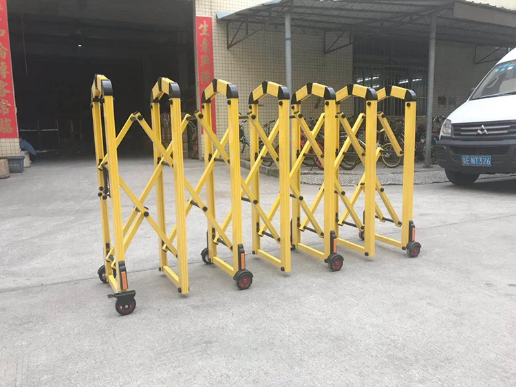 Custom Color Retractable Pedestrian Safety Barriers Crowd Control In ...