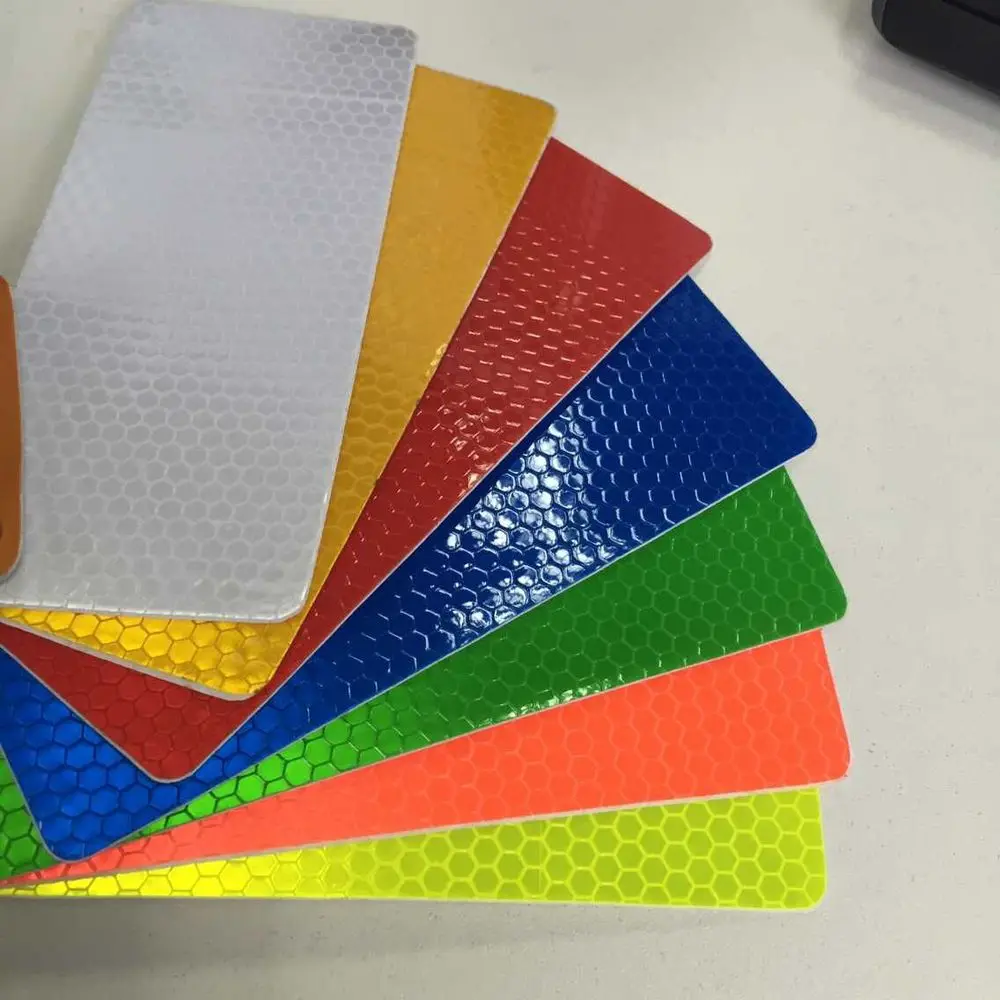 3 Years High Quality Colorful Reflective Honeycomb Vinyl / Flex Banner ...
