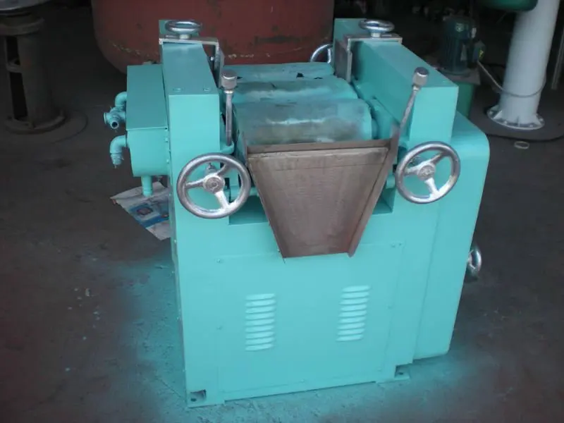Three Roller Grinding Machine For Rubber Sheet - Buy Three Roller Mill ...