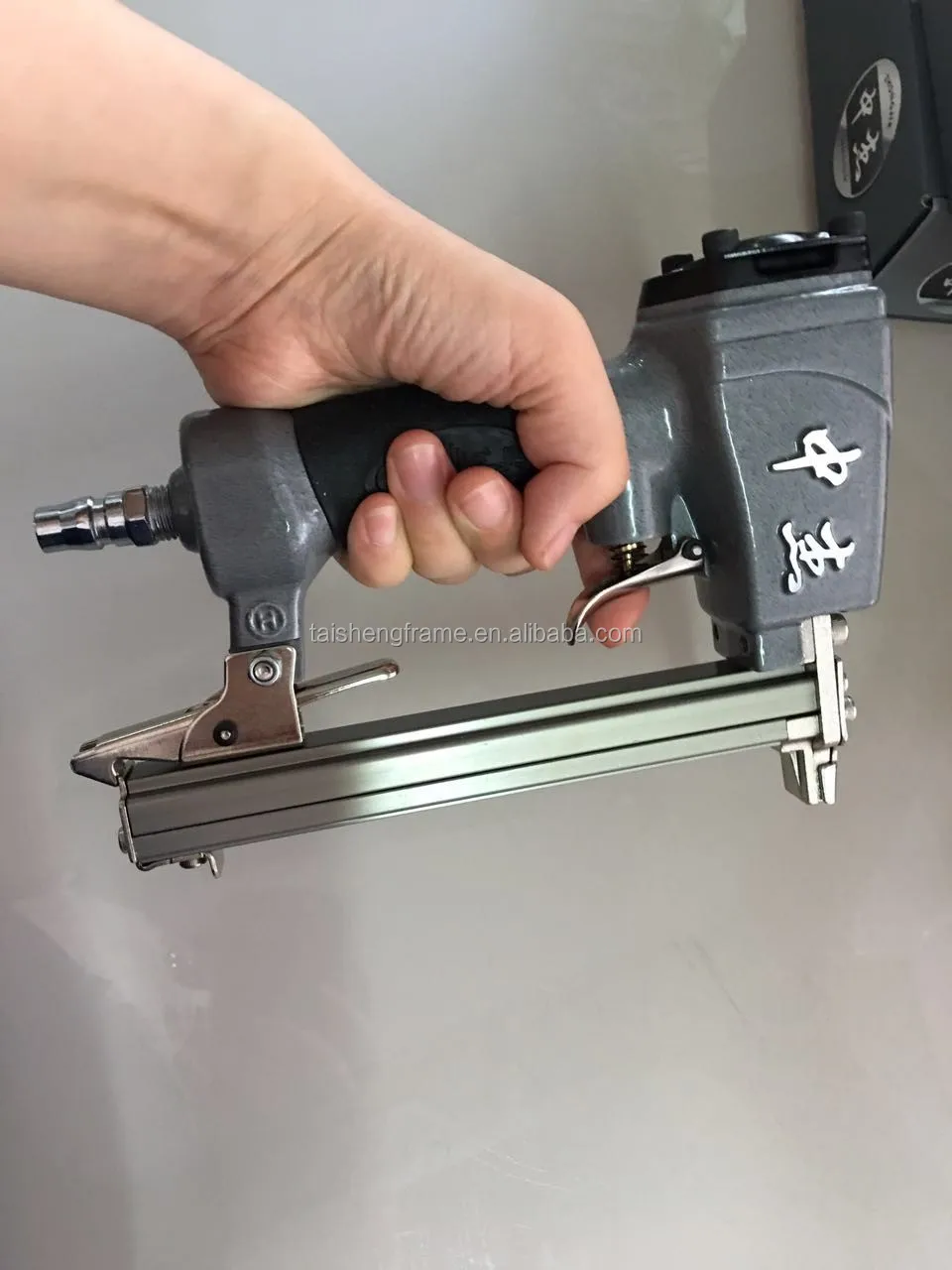 Ts-d05 Zhongjie Brand Pneumatic Staple Gun1004j 1006j 1008j 1010j 1013j ...