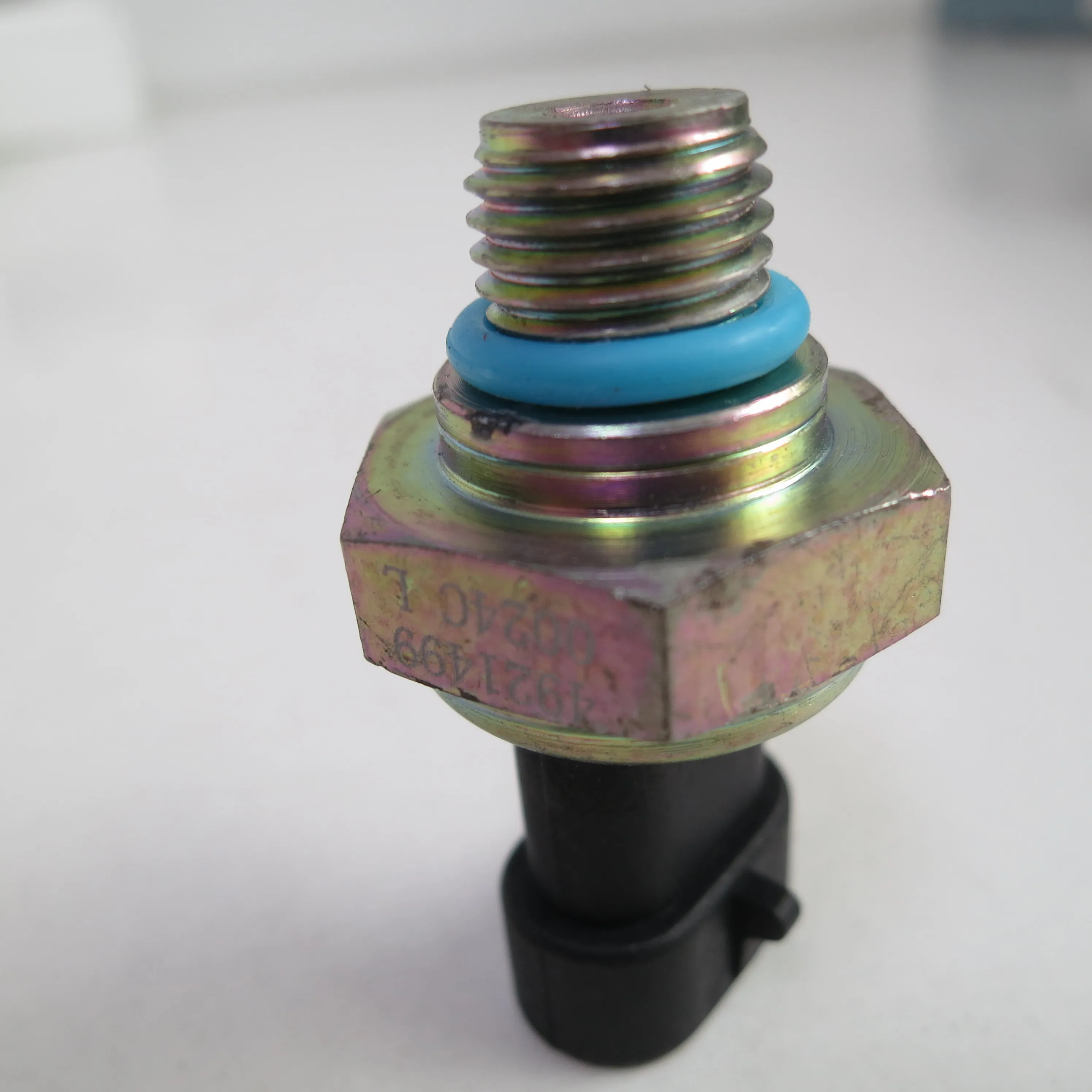Heavy Truck QSX15 X15 Oil Pressure Sensor 4921499 Diesel Engine Fuel ...