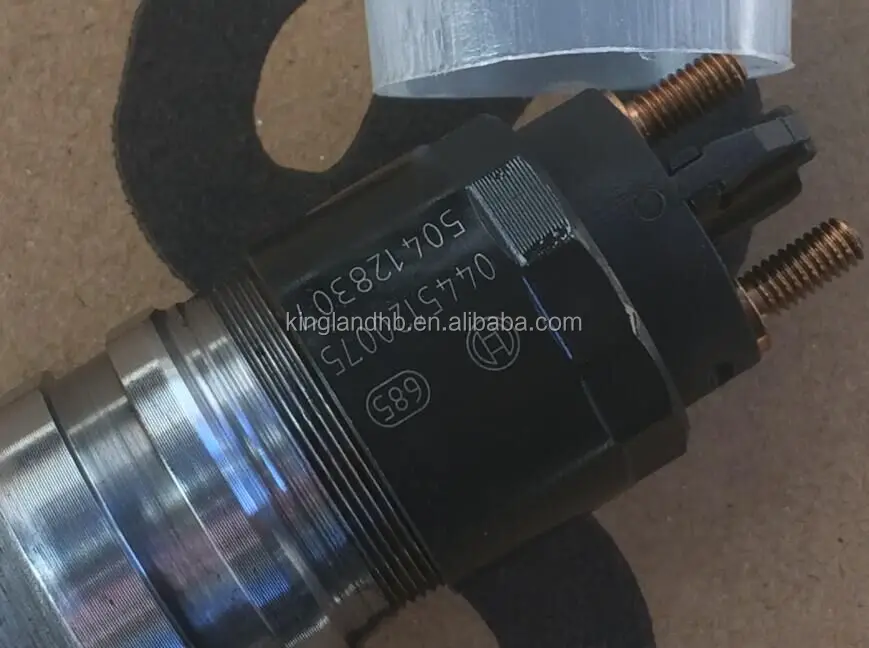 Diesel Engine Common Rail Fuel Injector 5801382396 0445120075 - Buy ...