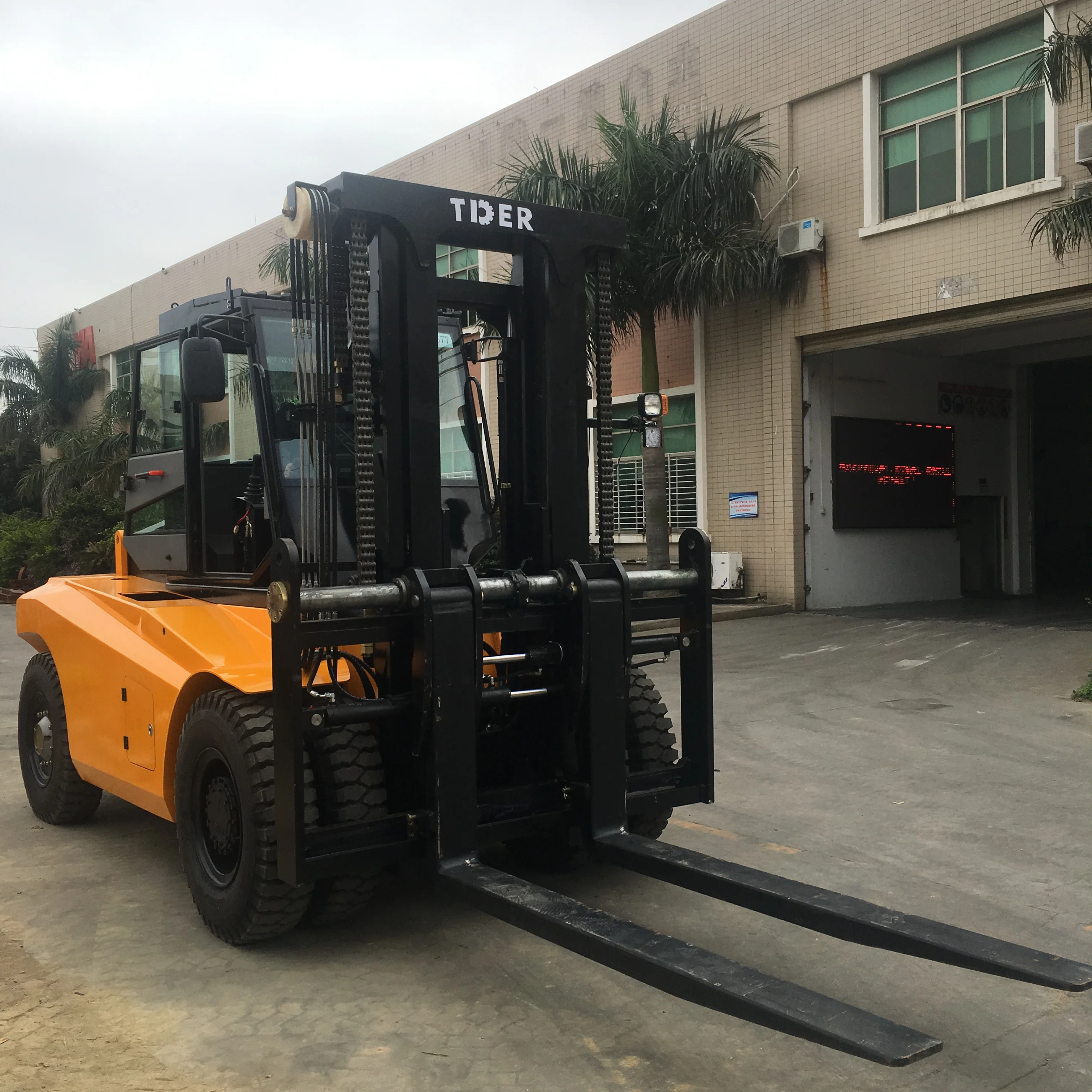 Counterbalance Forklift - Buy RT Forklifts 10 Ton Diesel