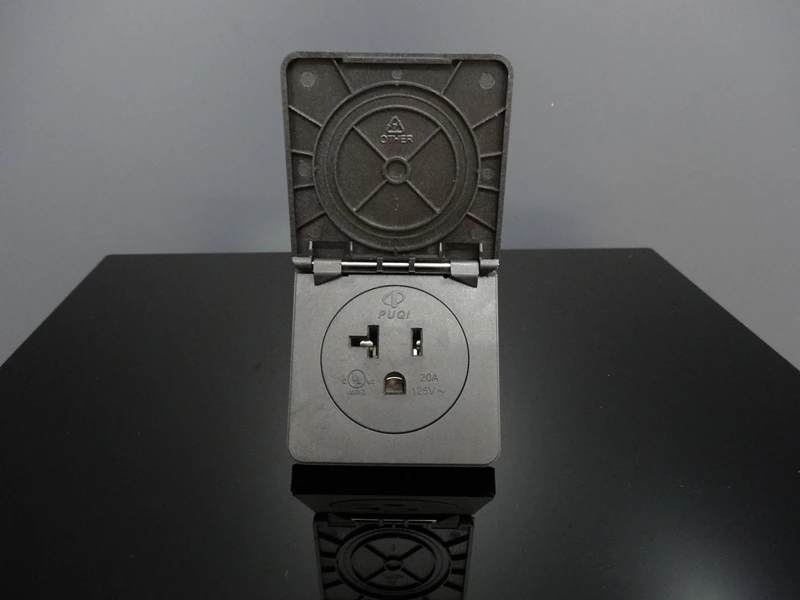 US Nema 5-15R Flush Panel Mount - 15A 125V Generator Socket