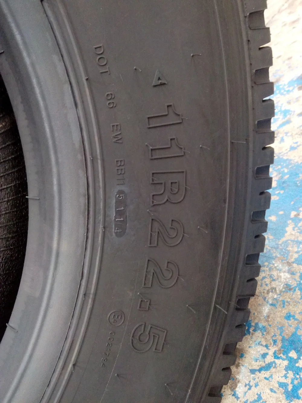 Low Price 11r/22.5 11r/24.5 Truck Tires 295 75 22.5 Truck Tire Off Road Tire 11r22.5 Truck Tire ...