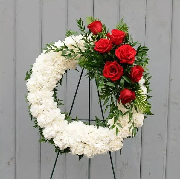 Stylish & Durable Wire Wreath Stands - All-Season Easels