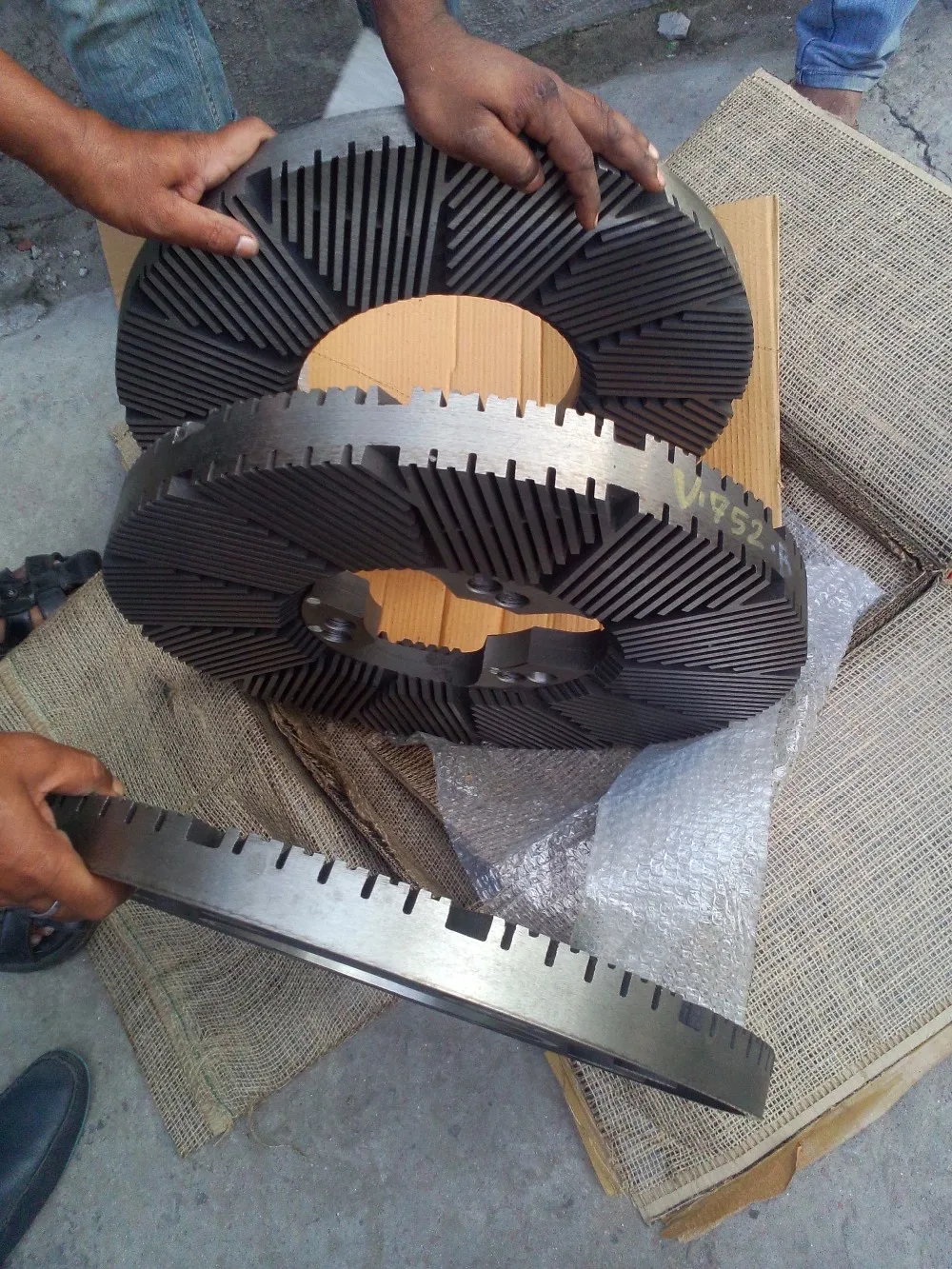 Double Disc Refiner Plate For Pulp Grinding - Buy Double Disc Refiner ...