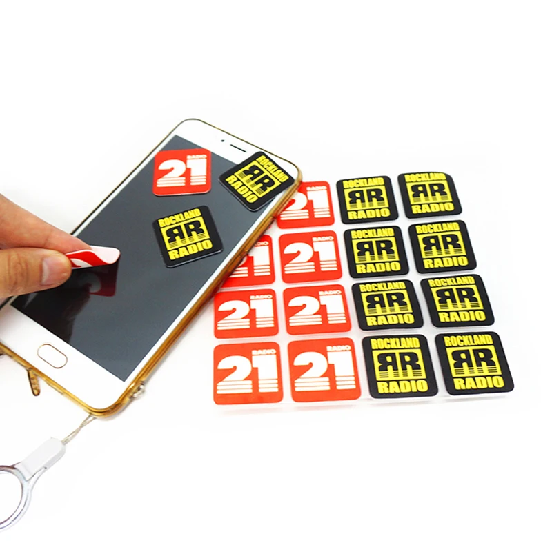 Customized Design Easy Wipe Microfiber Sticky Phone Screen Cleaner ...