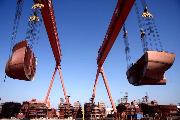 600 Ton Shipbuilding Gantry Crane - Heavy Duty & Reliable