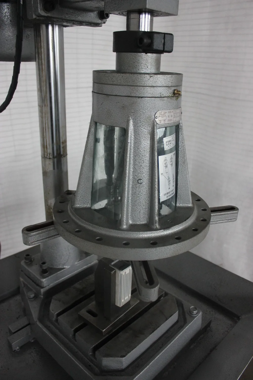 High Precision Vertical Multi Spindle Head Automatic Screw Tapping ...