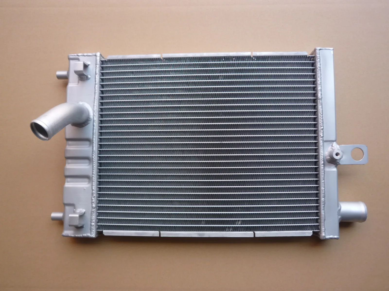 Auto Parts Cooling Radiator for Toyota Hiace Quantum 2KD & 5L, OE 16510 ...