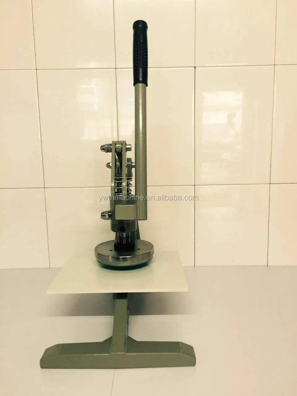 Manual Round GSM Textile Cutter & Fabric Cutting Machine ODM