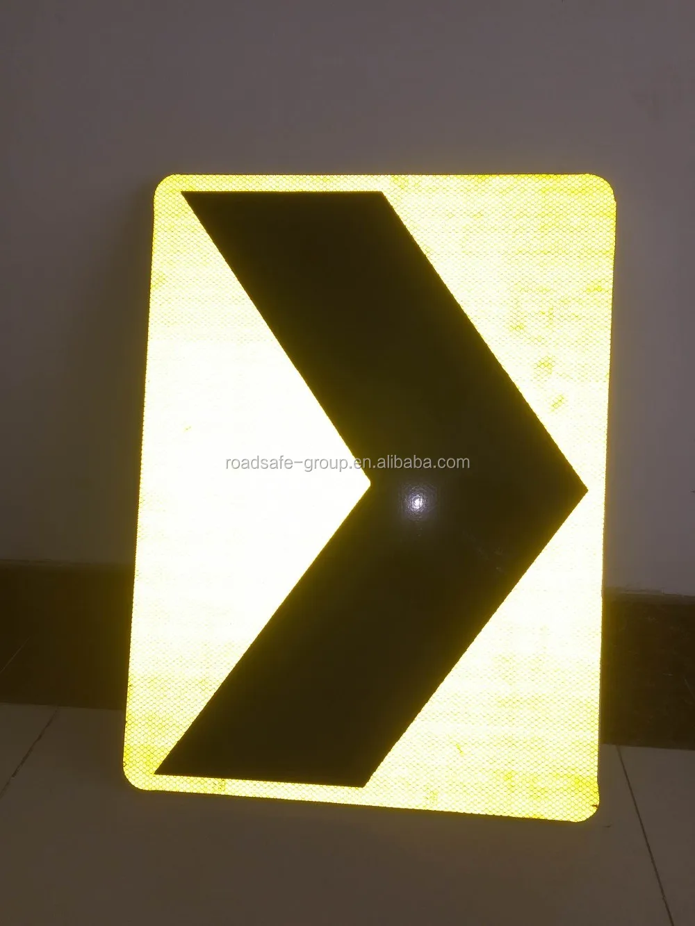 Aluminium Traffic Warning Signs - Reflective & Durable