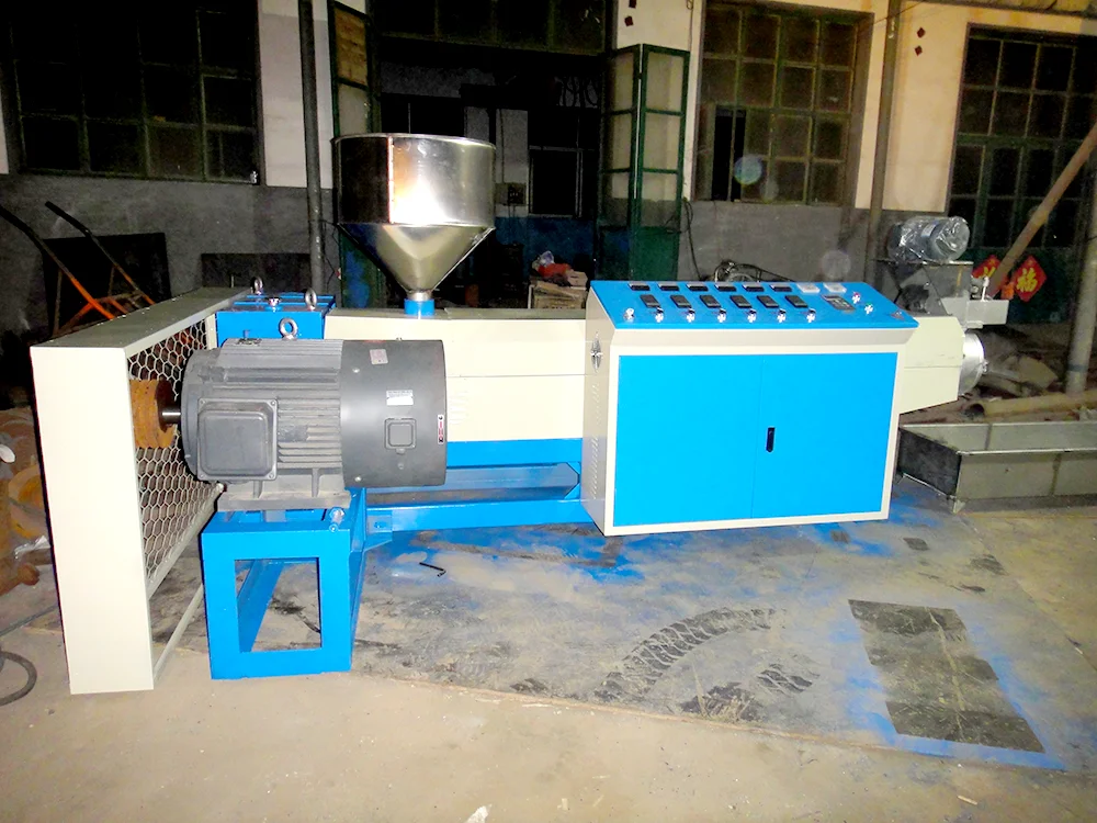 Small Plastic Granulator Plastic Recycling Pelletizing Machine Extruder ...