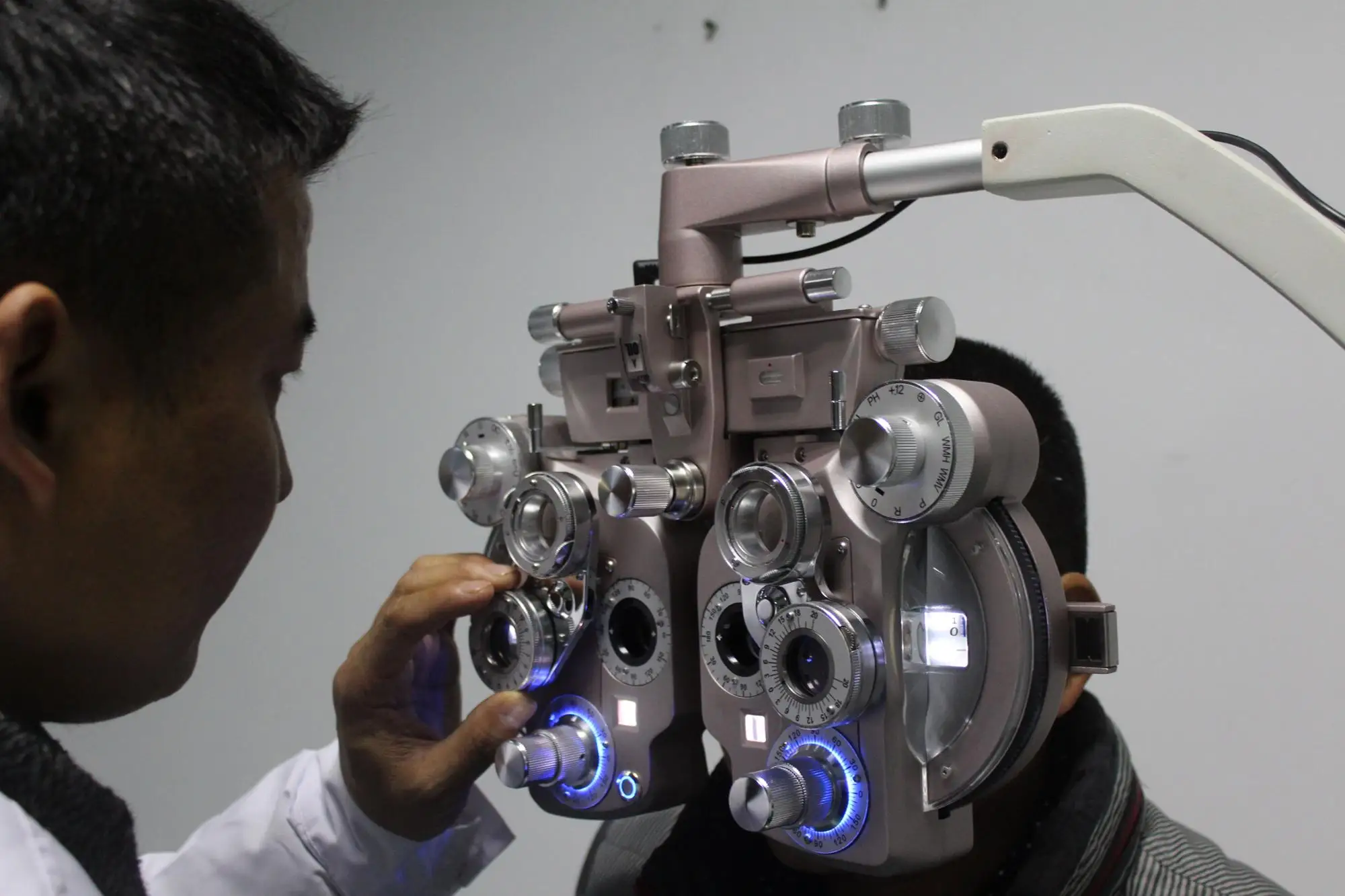 Instrumento Oftálmico Manual Foróptero Con Luz Led - Buy Phoropter ...