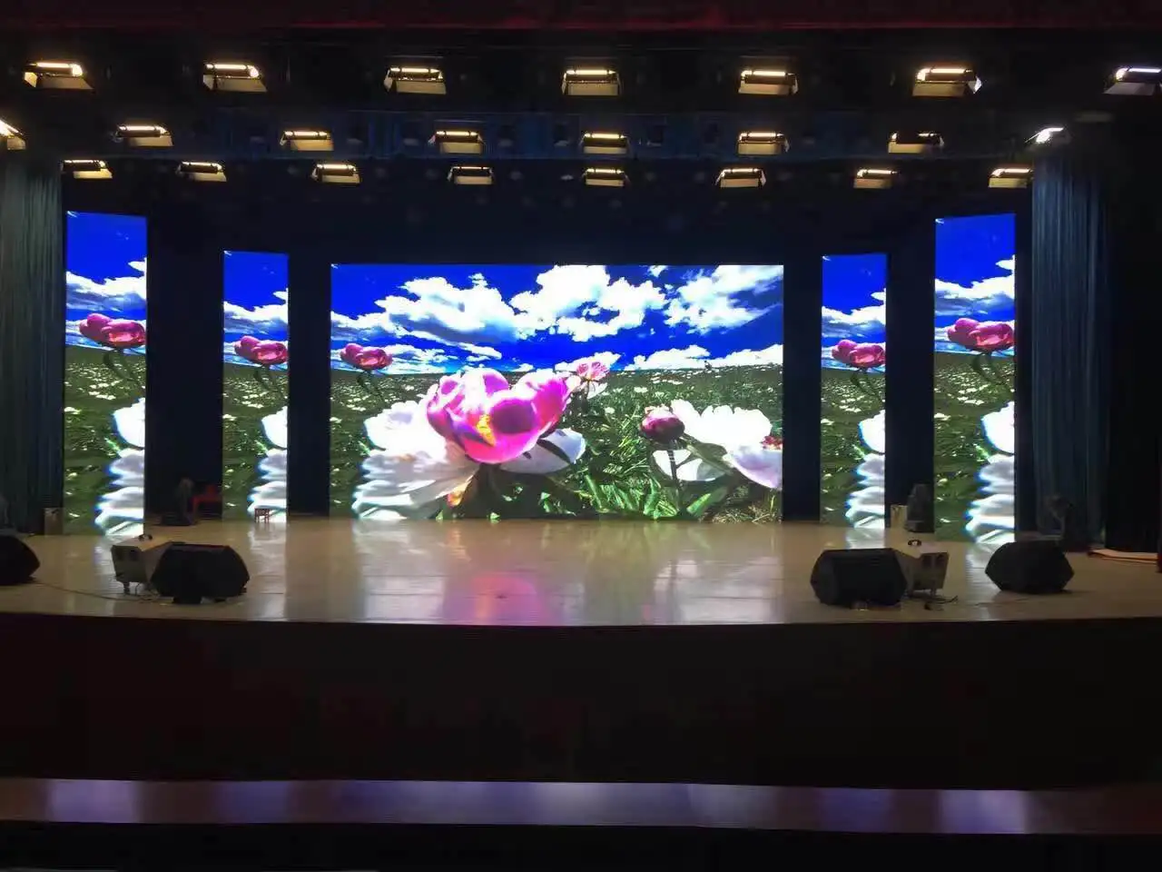 High Quality P2.6 Indoor Video Wall - 250x250mm LED Module