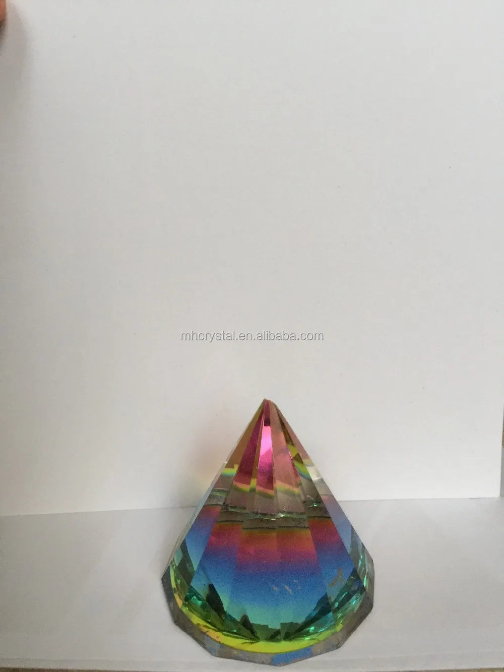 Crystal Rainbow Faceted Cone With Dome Pyramid Paperweight Mh-f0577 ...