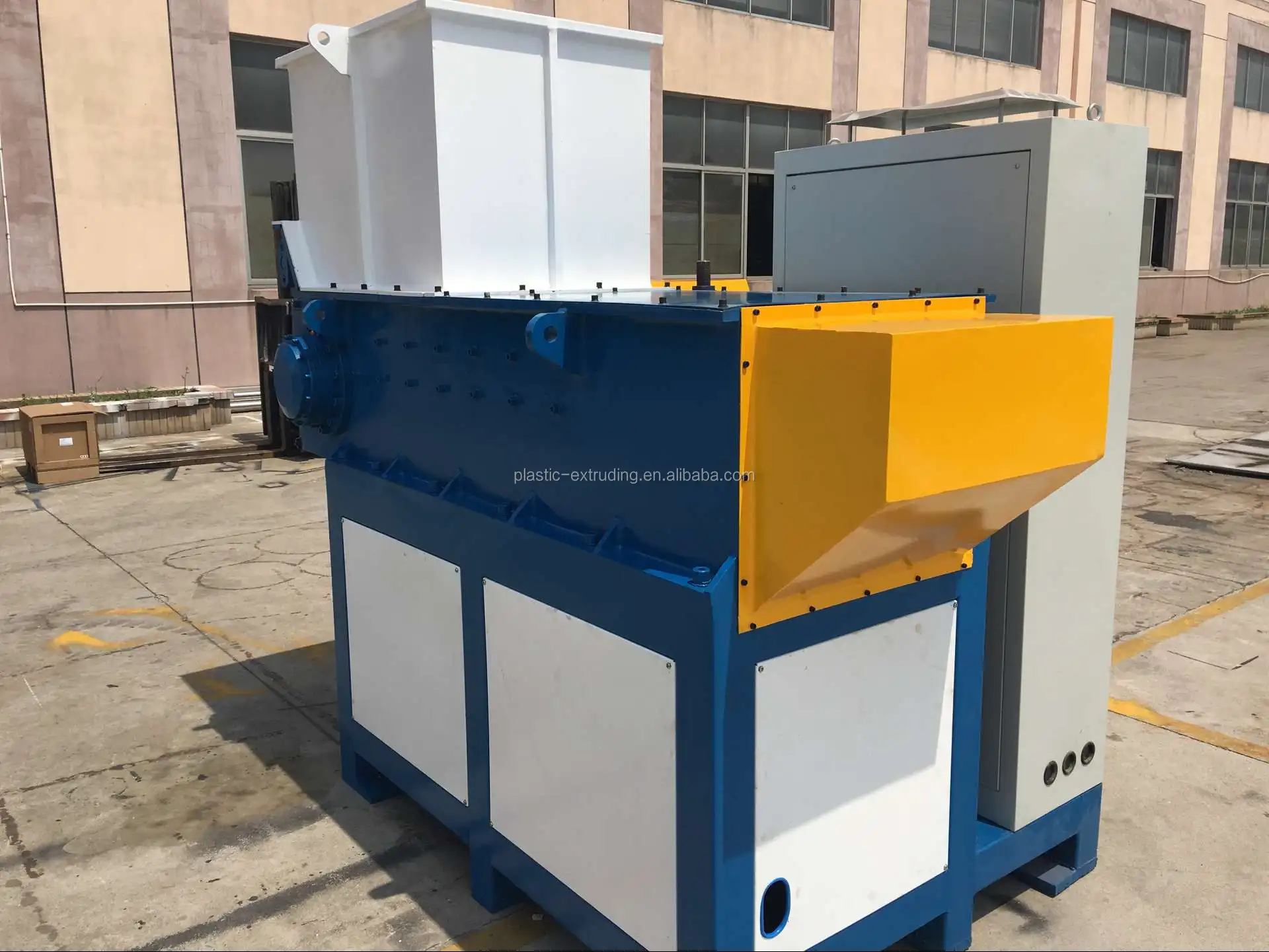 Industrial Plastic Shredder Machine - Efficient Recycling