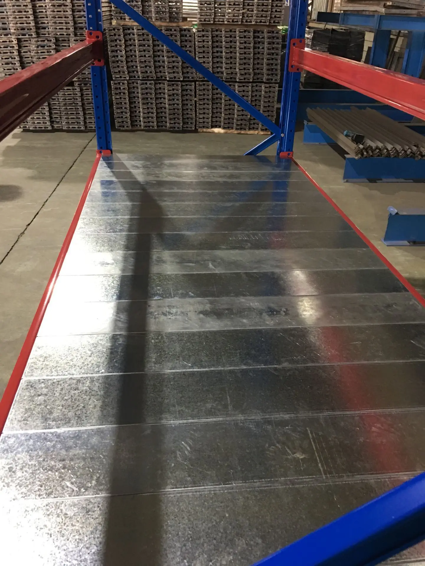 Teardrop Frame Step Beam Warehouse Storage Pallet Rack