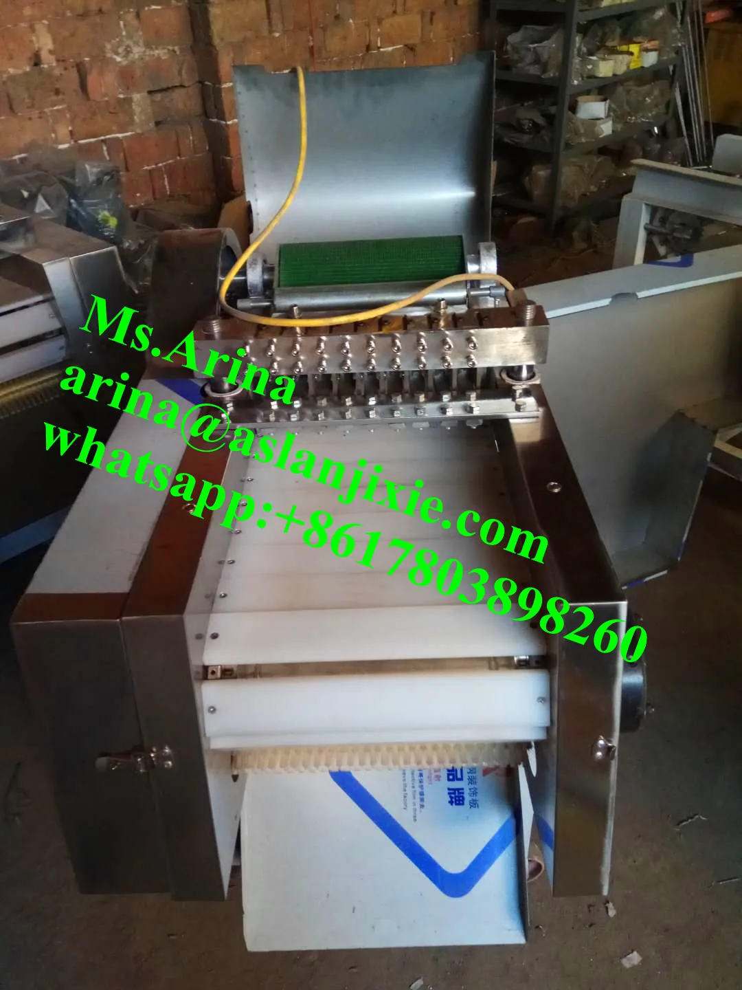 Efficient Meat Cutting with Cow Tail Chicken Dicer